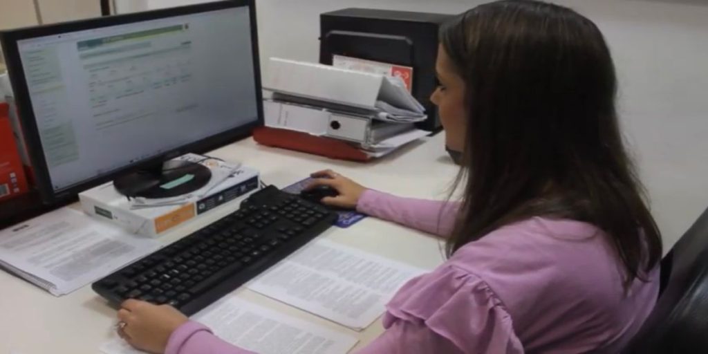 Se ofrece empleo para administrativos con y sin experiencia laboral